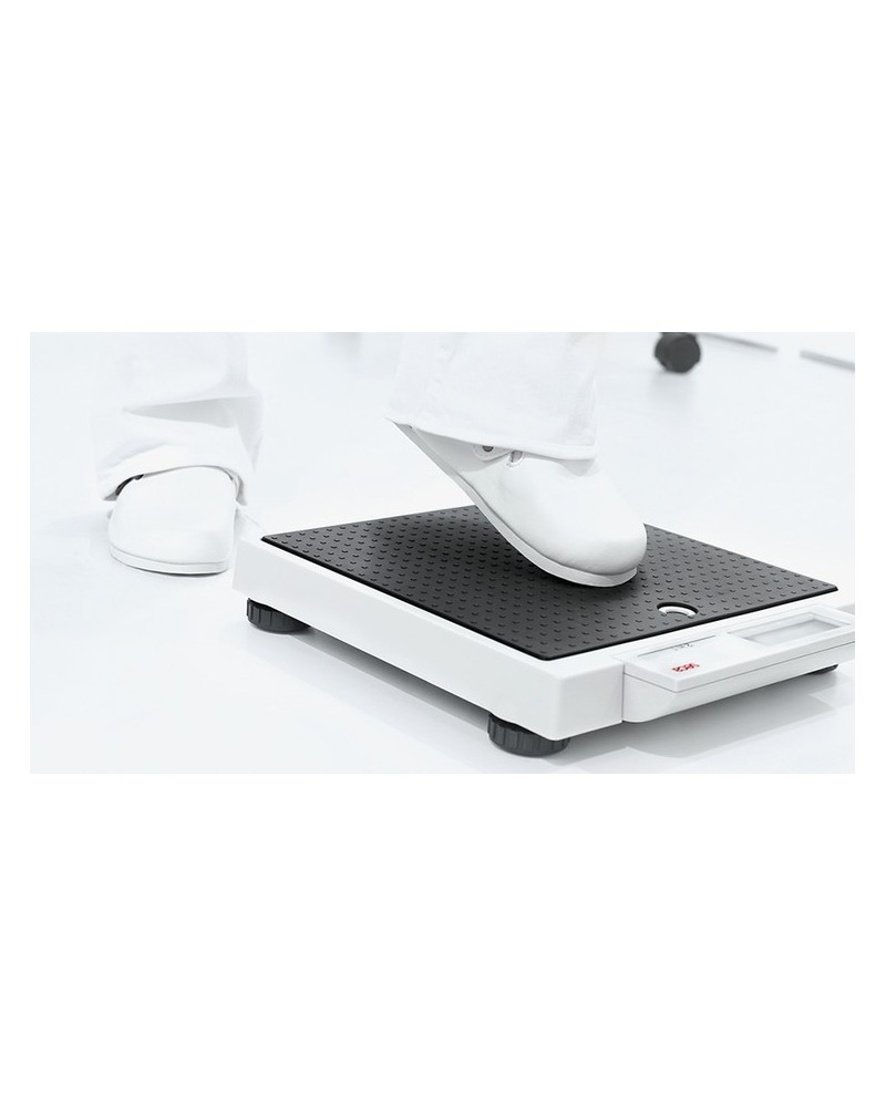 seca 877 Personal floor scale approved for medical use